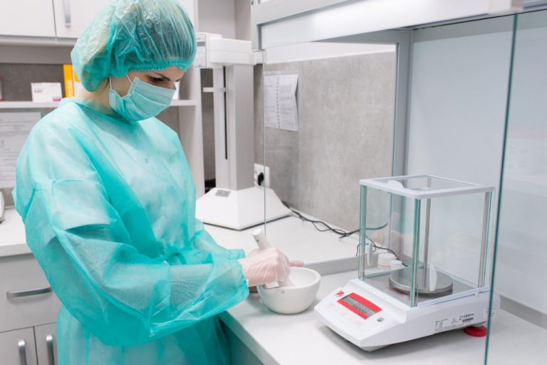 O nas - Apteki i Salon Medyczny Pod Lwem | Białystok : Apteki i Salon ...